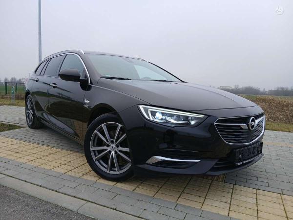 Black Opel Insignia 2017 in Marijampole, with an engine capacity of 1.96 L and mileage of 229 thousand km for 9850 €, photo 1 on AUTOMOTO.COM.LV