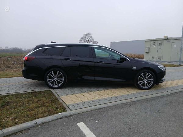 Black Opel Insignia 2017 in Marijampole, with an engine capacity of 1.96 L and mileage of 229 thousand km for 9850 €, photo 4 on AUTOMOTO.COM.LV