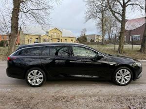 Black Opel Insignia 2017 in Marijampole, with an engine capacity of 1.96 L and mileage of 272 thousand km for 10200 €, photo 4 on AUTOMOTO.COM.LV