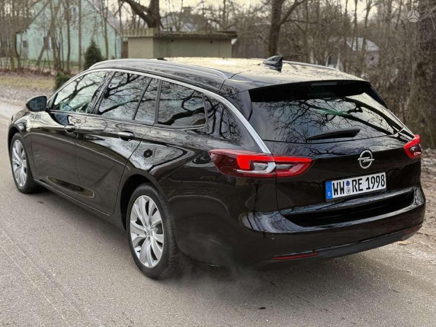Black Opel Insignia 2017 in Marijampole, with an engine capacity of 1.96 L and mileage of 272 thousand km for 10200 €, photo 7 on AUTOMOTO.COM.LV