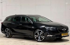 Black Opel Insignia 2017 in Klaipeda, with an engine capacity of 1.96 L and mileage of 241 thousand km for 10999 €, photo 22 on AUTOMOTO.COM.LV
