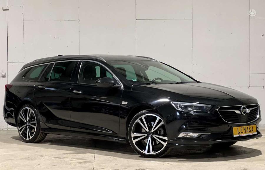 Black Opel Insignia 2017 in Klaipeda, with an engine capacity of 1.96 L and mileage of 241 thousand km for 10999 €, photo 22 on AUTOMOTO.COM.LV