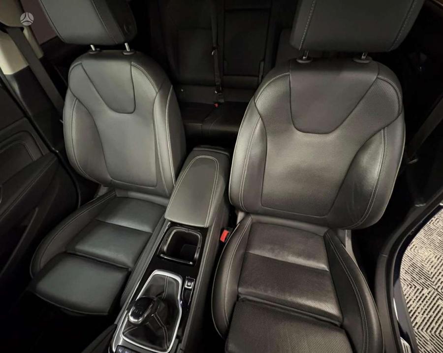 Melns Opel Insignia 2017 Marijampole, ar dzinēja tilpumu 1.96 L un nobraukumu 119 tūkst. km par 12999 €, foto 24 vietnē AUTOMOTO.COM.LV