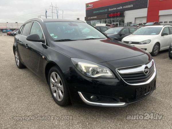 Black Opel Insignia 2017 in Viljandi, with an engine capacity of 1.60 L and mileage of 159 thousand km for 7999 €, photo 2 on AUTOMOTO.COM.LV