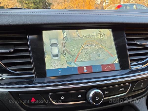 Black Opel Insignia 2017 in Jogeva, with an engine capacity of 2.00 L and mileage of 356 thousand km for 7899 €, photo 11 on AUTOMOTO.COM.LV