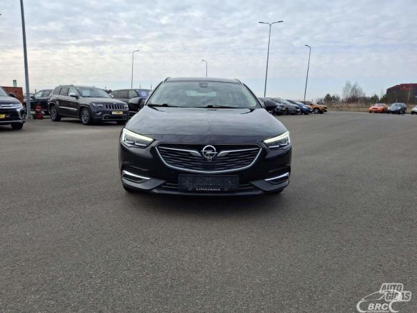 Black Opel Insignia 2017 in Avizieniai, with an engine capacity of 2.00 L and mileage of 183 thousand km for 8900 €, photo 1 on AUTOMOTO.COM.LV