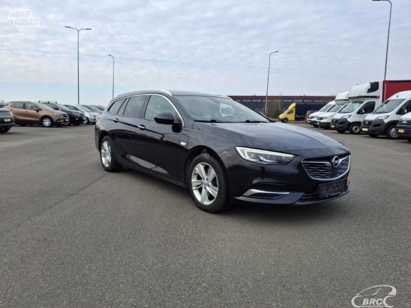 Black Opel Insignia 2017 in Avizieniai, with an engine capacity of 2.00 L and mileage of 183 thousand km for 8900 €, photo 2 on AUTOMOTO.COM.LV