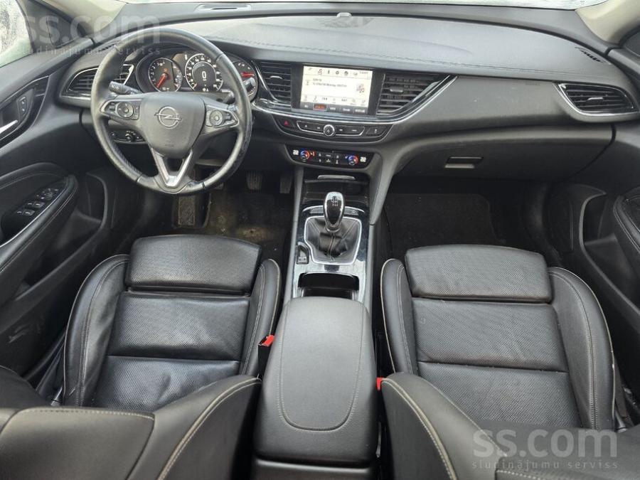 Black Opel Insignia 2017 in Riga, with an engine capacity of 1.60 L and mileage of 0 thousand km for 6500 €, photo 12 on AUTOMOTO.COM.LV