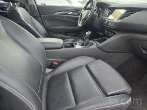 Black Opel Insignia 2017 in Riga, with an engine capacity of 1.60 L and mileage of 0 thousand km for 6500 €, photo 16 on AUTOMOTO.COM.LV