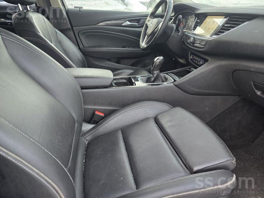 Black Opel Insignia 2017 in Riga, with an engine capacity of 1.60 L and mileage of 0 thousand km for 6500 €, photo 16 on AUTOMOTO.COM.LV