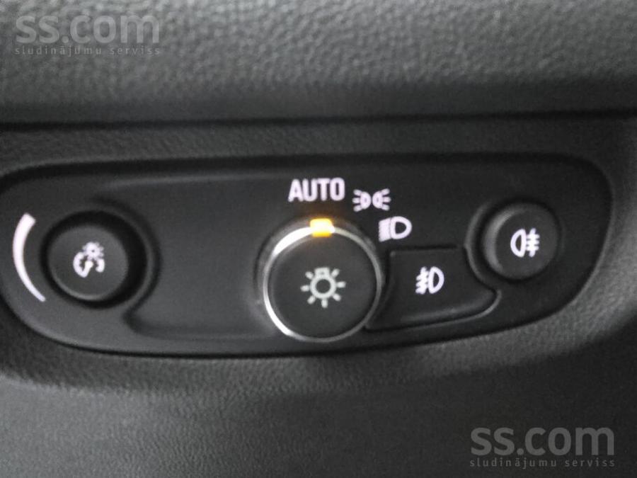 Black Opel Insignia 2017 in Riga, with an engine capacity of 1.60 L and mileage of 0 thousand km for 6500 €, photo 18 on AUTOMOTO.COM.LV