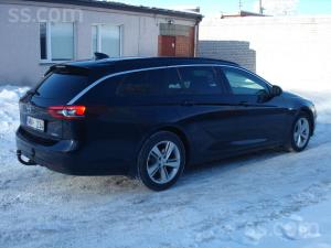 Black Opel Insignia 2017 in Riga, with an engine capacity of 2.00 L and mileage of 161 thousand km for 9000 €, photo 5 on AUTOMOTO.COM.LV