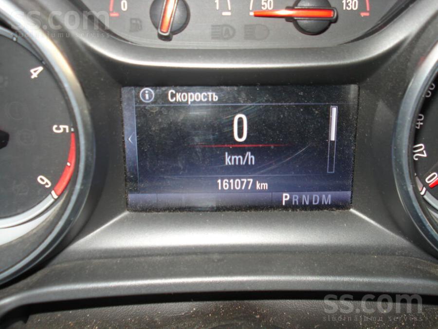 Black Opel Insignia 2017 in Riga, with an engine capacity of 2.00 L and mileage of 161 thousand km for 9000 €, photo 12 on AUTOMOTO.COM.LV