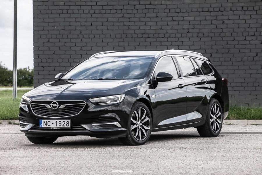 Melns Opel Insignia 2017 Rīga, ar dzinēja tilpumu 2.00 L un nobraukumu 149 tūkst. km par 13100 €, foto 1 vietnē AUTOMOTO.COM.LV