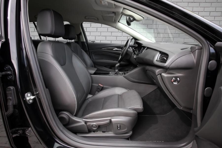 Melns Opel Insignia 2017 Rīga, ar dzinēja tilpumu 2.00 L un nobraukumu 149 tūkst. km par 13100 €, foto 7 vietnē AUTOMOTO.COM.LV