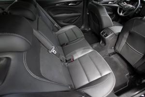 Melns Opel Insignia 2017 Rīga, ar dzinēja tilpumu 2.00 L un nobraukumu 149 tūkst. km par 13100 €, foto 15 vietnē AUTOMOTO.COM.LV