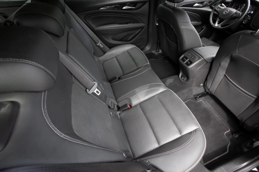 Melns Opel Insignia 2017 Rīga, ar dzinēja tilpumu 2.00 L un nobraukumu 149 tūkst. km par 13100 €, foto 15 vietnē AUTOMOTO.COM.LV