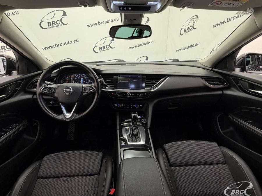 Black Opel Insignia 2017 in Vilnius, with an engine capacity of 1.96 L and mileage of 183 thousand km for 6900 €, photo 5 on AUTOMOTO.COM.LV