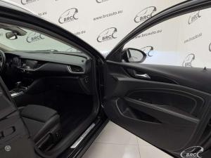 Black Opel Insignia 2017 in Vilnius, with an engine capacity of 1.96 L and mileage of 183 thousand km for 6900 €, photo 10 on AUTOMOTO.COM.LV