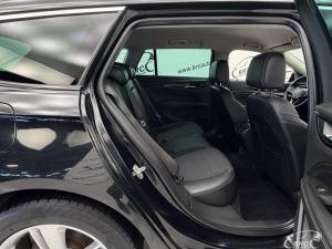 Black Opel Insignia 2017 in Vilnius, with an engine capacity of 1.96 L and mileage of 183 thousand km for 6900 €, photo 12 on AUTOMOTO.COM.LV