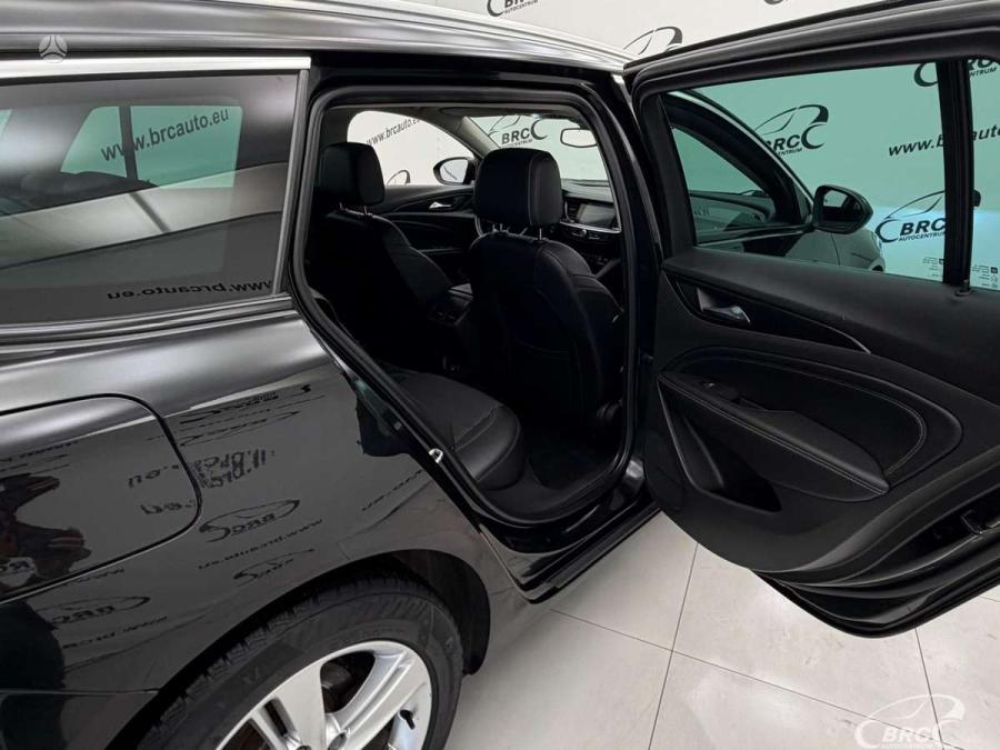 Black Opel Insignia 2017 in Vilnius, with an engine capacity of 1.96 L and mileage of 183 thousand km for 6900 €, photo 15 on AUTOMOTO.COM.LV