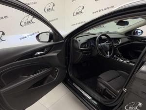 Black Opel Insignia 2017 in Vilnius, with an engine capacity of 1.96 L and mileage of 183 thousand km for 6900 €, photo 22 on AUTOMOTO.COM.LV