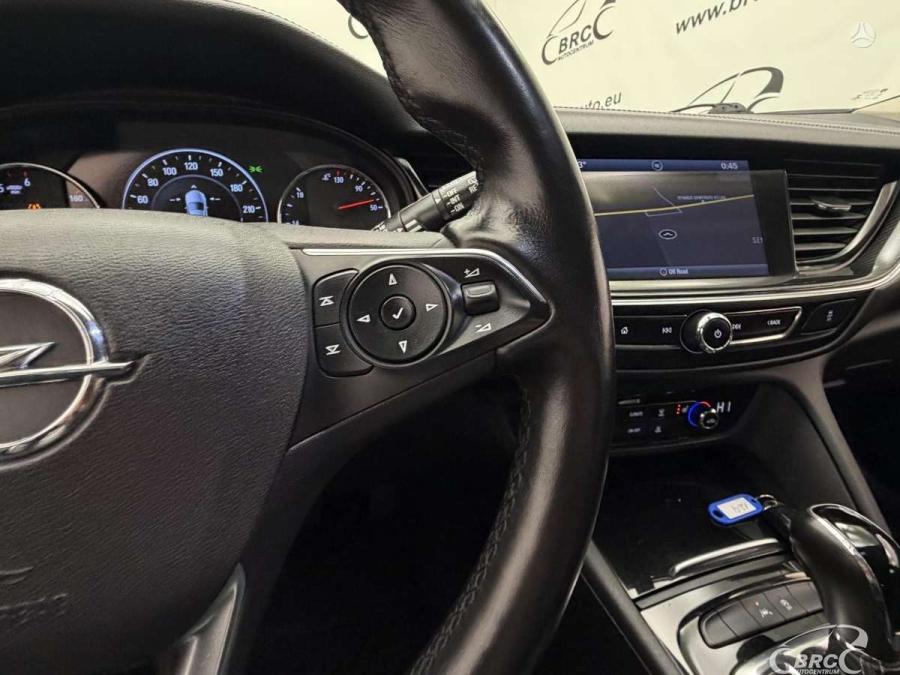 Black Opel Insignia 2017 in Vilnius, with an engine capacity of 1.96 L and mileage of 183 thousand km for 6900 €, photo 31 on AUTOMOTO.COM.LV