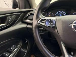 Black Opel Insignia 2017 in Vilnius, with an engine capacity of 1.96 L and mileage of 183 thousand km for 6900 €, photo 32 on AUTOMOTO.COM.LV