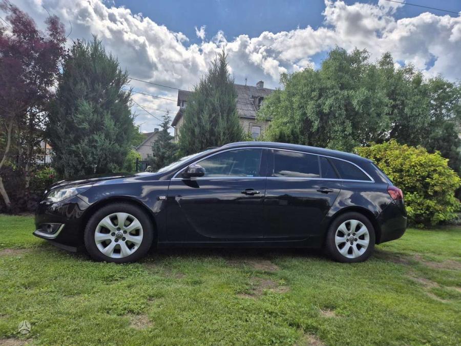 Black Opel Insignia 2017 in Kaunas, with an engine capacity of 1.96 L and mileage of 187 thousand km for 5999 €, photo 8 on AUTOMOTO.COM.LV