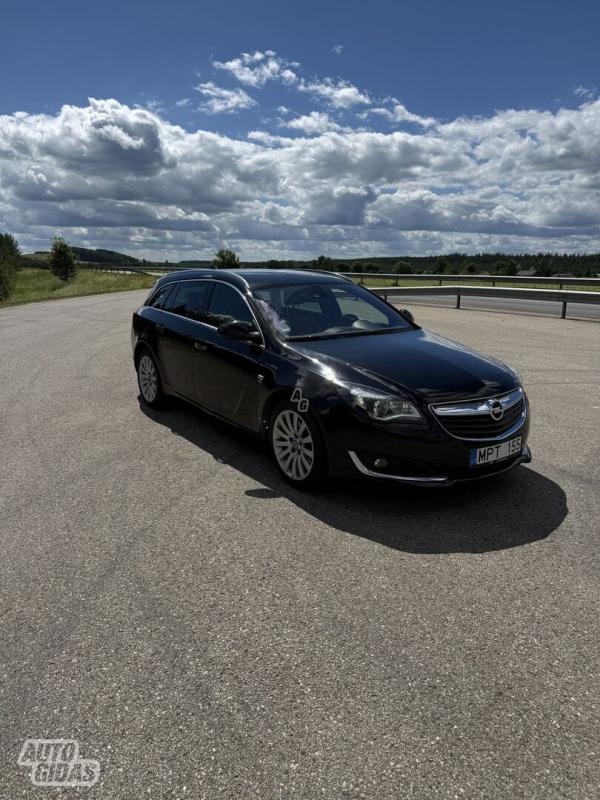 Black Opel Insignia 2017 in Vilnius, with an engine capacity of 2.00 L and mileage of 305 thousand km for 5750 €, photo 3 on AUTOMOTO.COM.LV