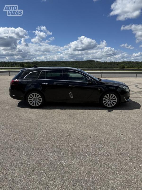 Black Opel Insignia 2017 in Vilnius, with an engine capacity of 2.00 L and mileage of 305 thousand km for 5750 €, photo 4 on AUTOMOTO.COM.LV
