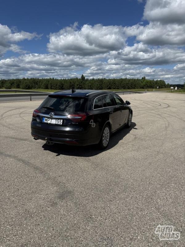 Black Opel Insignia 2017 in Vilnius, with an engine capacity of 2.00 L and mileage of 305 thousand km for 5750 €, photo 5 on AUTOMOTO.COM.LV