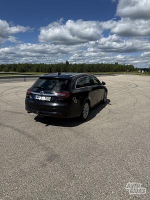 Black Opel Insignia 2017 in Vilnius, with an engine capacity of 2.00 L and mileage of 305 thousand km for 5750 €, photo 6 on AUTOMOTO.COM.LV