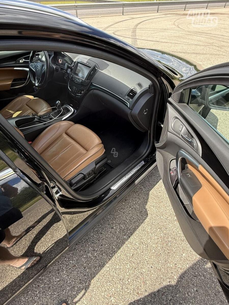 Black Opel Insignia 2017 in Vilnius, with an engine capacity of 2.00 L and mileage of 305 thousand km for 5750 €, photo 15 on AUTOMOTO.COM.LV