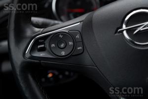 Black Opel Insignia 2017 in Riga, with an engine capacity of 1.60 L and mileage of 254 thousand km for 9900 €, photo 24 on AUTOMOTO.COM.LV