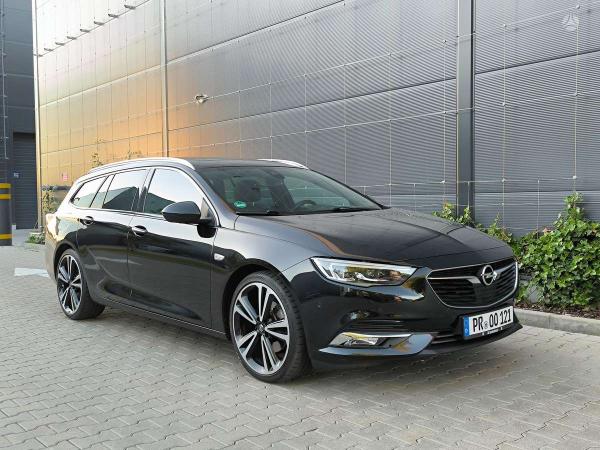 Black Opel Insignia 2017 in Klaipeda, with an engine capacity of 1.96 L and mileage of 220 thousand km for 11950 €, photo 5 on AUTOMOTO.COM.LV