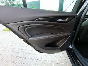 Melns Opel Insignia 2017 Klaipėda, ar dzinēja tilpumu 1.96 L un nobraukumu 220 tūkst. km par 11950 €, foto 29 vietnē AUTOMOTO.COM.LV