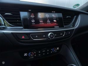Melns Opel Insignia 2017 Klaipėda, ar dzinēja tilpumu 1.96 L un nobraukumu 220 tūkst. km par 11950 €, foto 52 vietnē AUTOMOTO.COM.LV