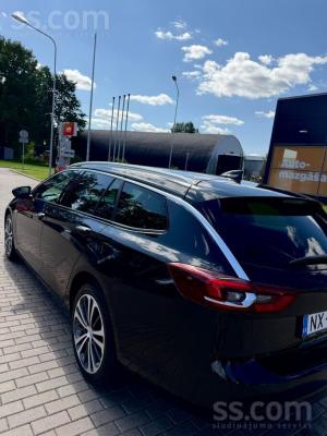 Black Opel Insignia 2017 in Riga, with an engine capacity of 2.00 L and mileage of 152 thousand km for 9000 €, photo 5 on AUTOMOTO.COM.LV