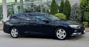 Melns Opel Insignia 2017 Rīga, ar dzinēja tilpumu 1.60 L un nobraukumu 260 tūkst. km par 7600 €, foto  vietnē AUTOMOTO.COM.LV
