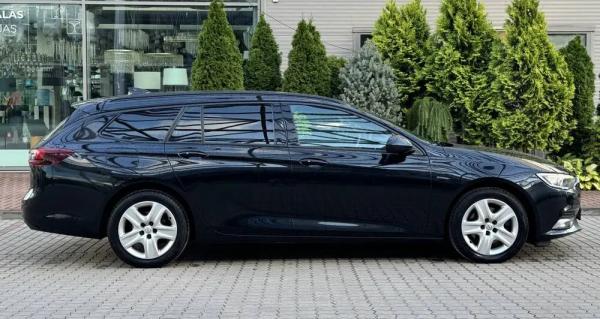 Black Opel Insignia 2017 in Riga, with an engine capacity of 1.60 L and mileage of 260 thousand km for 7600 €, photo 5 on AUTOMOTO.COM.LV