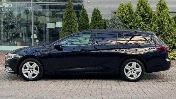 Black Opel Insignia 2017 in Riga, with an engine capacity of 1.60 L and mileage of 260 thousand km for 7600 €, photo 6 on AUTOMOTO.COM.LV