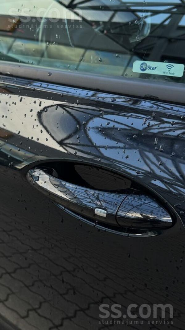 Black Opel Insignia 2017 in Riga, with an engine capacity of 1.60 L and mileage of 260 thousand km for 7600 €, photo 10 on AUTOMOTO.COM.LV