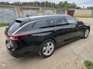 Black Opel Insignia 2017 in Ukmerge, with an engine capacity of 1.96 L and mileage of 131 thousand km for 8500 €, photo 4 on AUTOMOTO.COM.LV