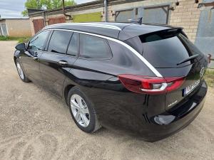 Black Opel Insignia 2017 in Ukmerge, with an engine capacity of 1.96 L and mileage of 131 thousand km for 8500 €, photo 5 on AUTOMOTO.COM.LV