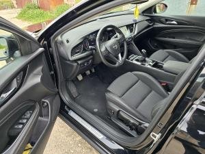 Black Opel Insignia 2017 in Ukmerge, with an engine capacity of 1.96 L and mileage of 131 thousand km for 8500 €, photo 6 on AUTOMOTO.COM.LV