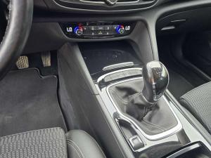 Black Opel Insignia 2017 in Ukmerge, with an engine capacity of 1.96 L and mileage of 131 thousand km for 8500 €, photo 12 on AUTOMOTO.COM.LV