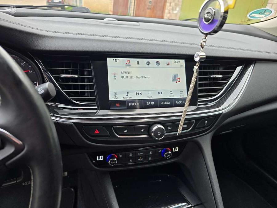 Black Opel Insignia 2017 in Ukmerge, with an engine capacity of 1.96 L and mileage of 131 thousand km for 8500 €, photo 13 on AUTOMOTO.COM.LV