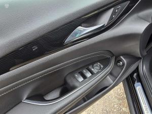 Black Opel Insignia 2017 in Ukmerge, with an engine capacity of 1.96 L and mileage of 131 thousand km for 8500 €, photo 16 on AUTOMOTO.COM.LV
