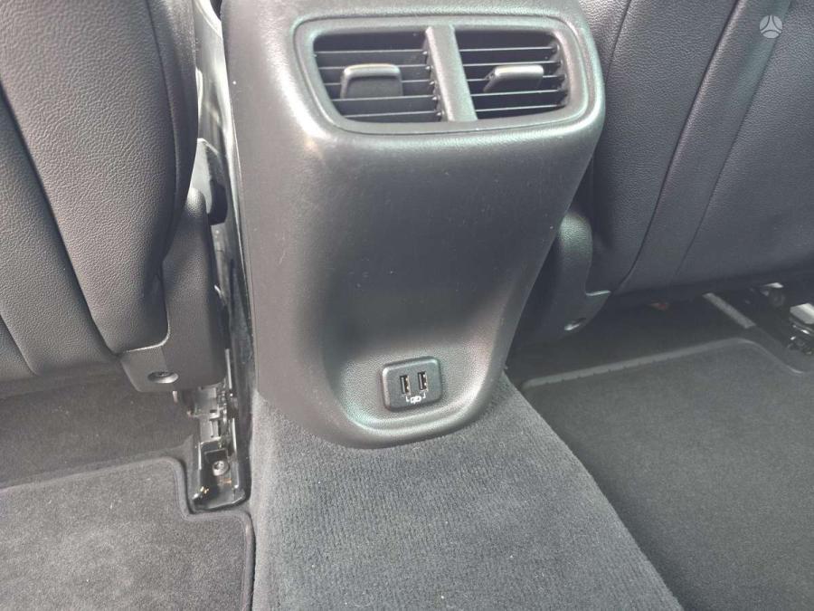 Black Opel Insignia 2017 in Ukmerge, with an engine capacity of 1.96 L and mileage of 131 thousand km for 8500 €, photo 18 on AUTOMOTO.COM.LV